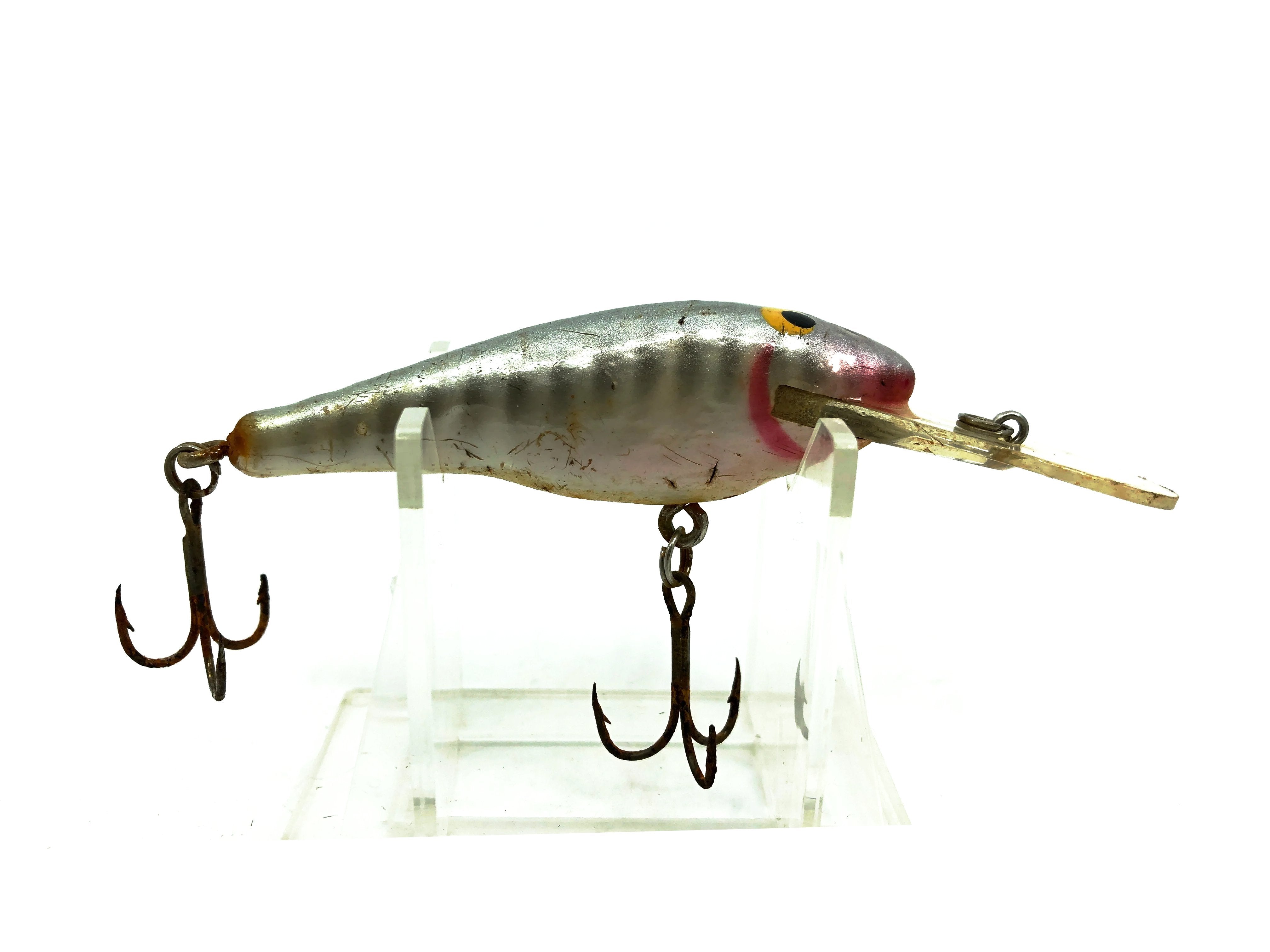 Lee Sisson Slim Willie, White/Silver Ribs Color – My Bait Shop, LLC