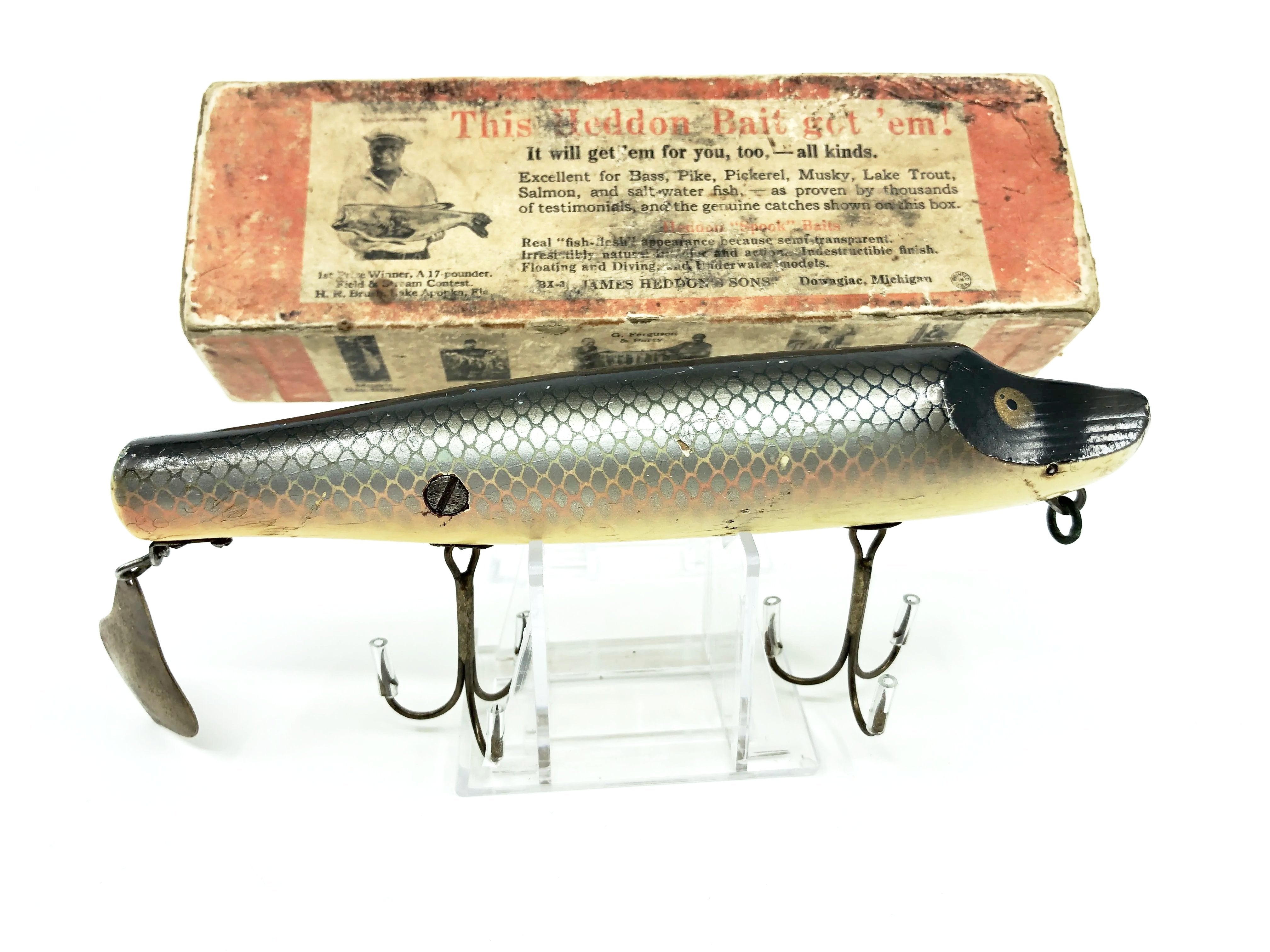 Heddon Wooden Giant Musky Flaptail 7050 PBH Blue Herring Color with Bo ...