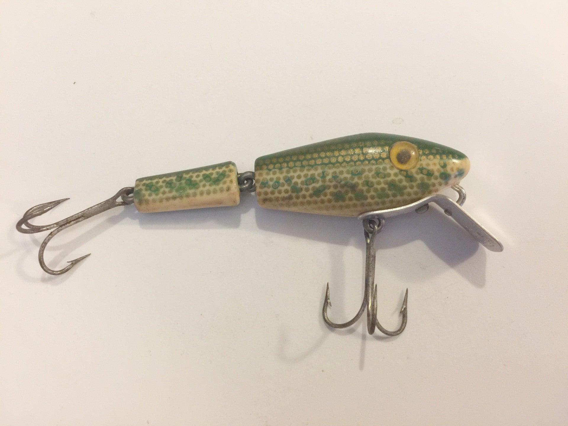 L & S Bassmaster 25 in White Body with Green Back / Speckles – My Bait ...