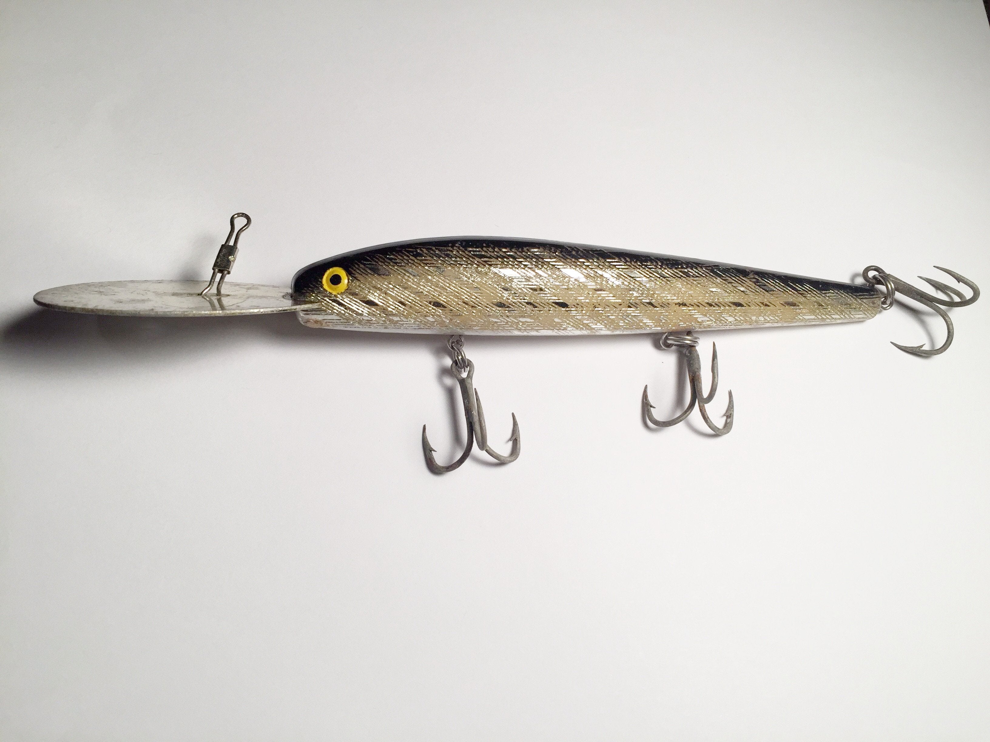 Rebel or Rapala Type Minnow with Huge Diving Plate – My Bait Shop, LLC