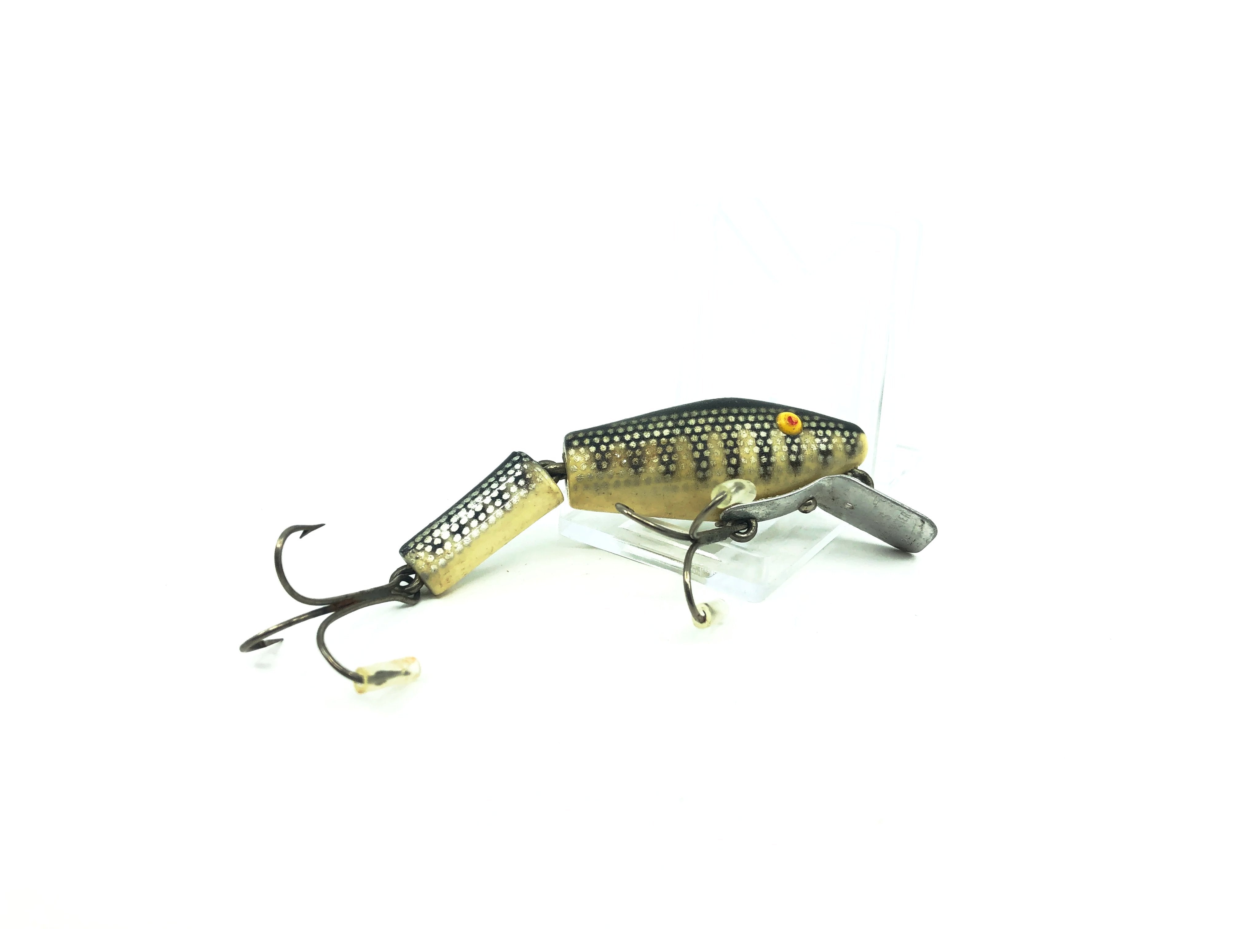 L & S Minnow Bass-Master Model 15, White/Speckled Black Ribs & Back Co ...
